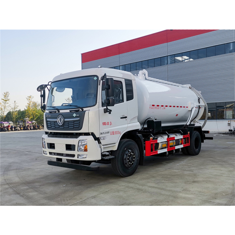 Suction sewage tanker truck