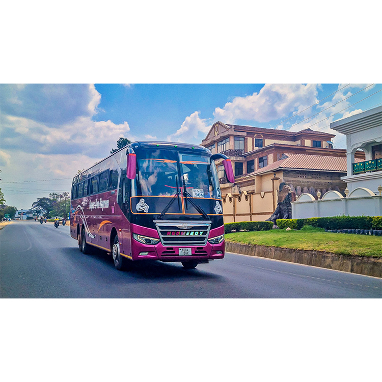 ZHONGTONG 3 AXLE 6X4 63-75 SEATS 6125A bus